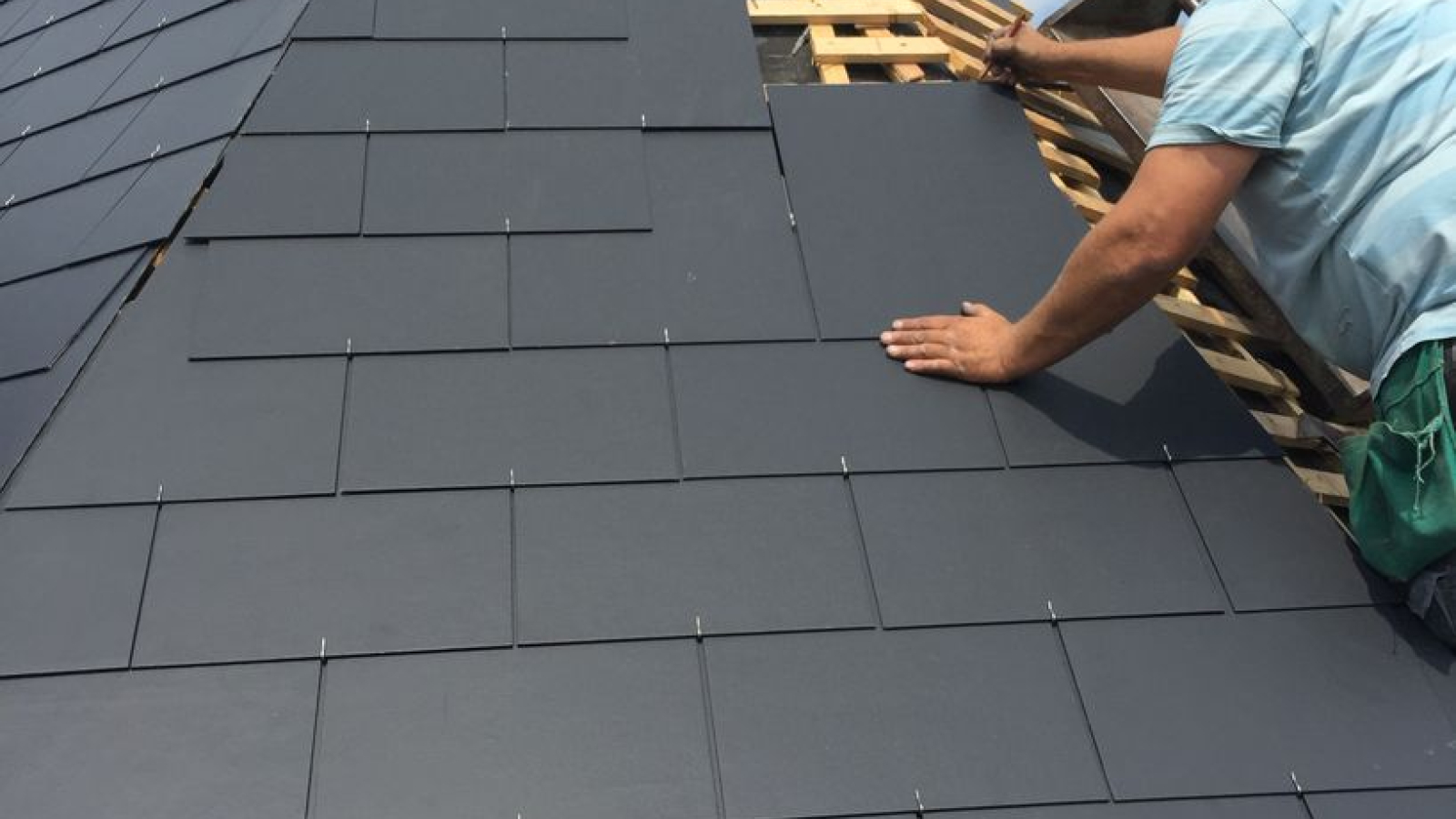 Hellend dak | DANCKAERT NV